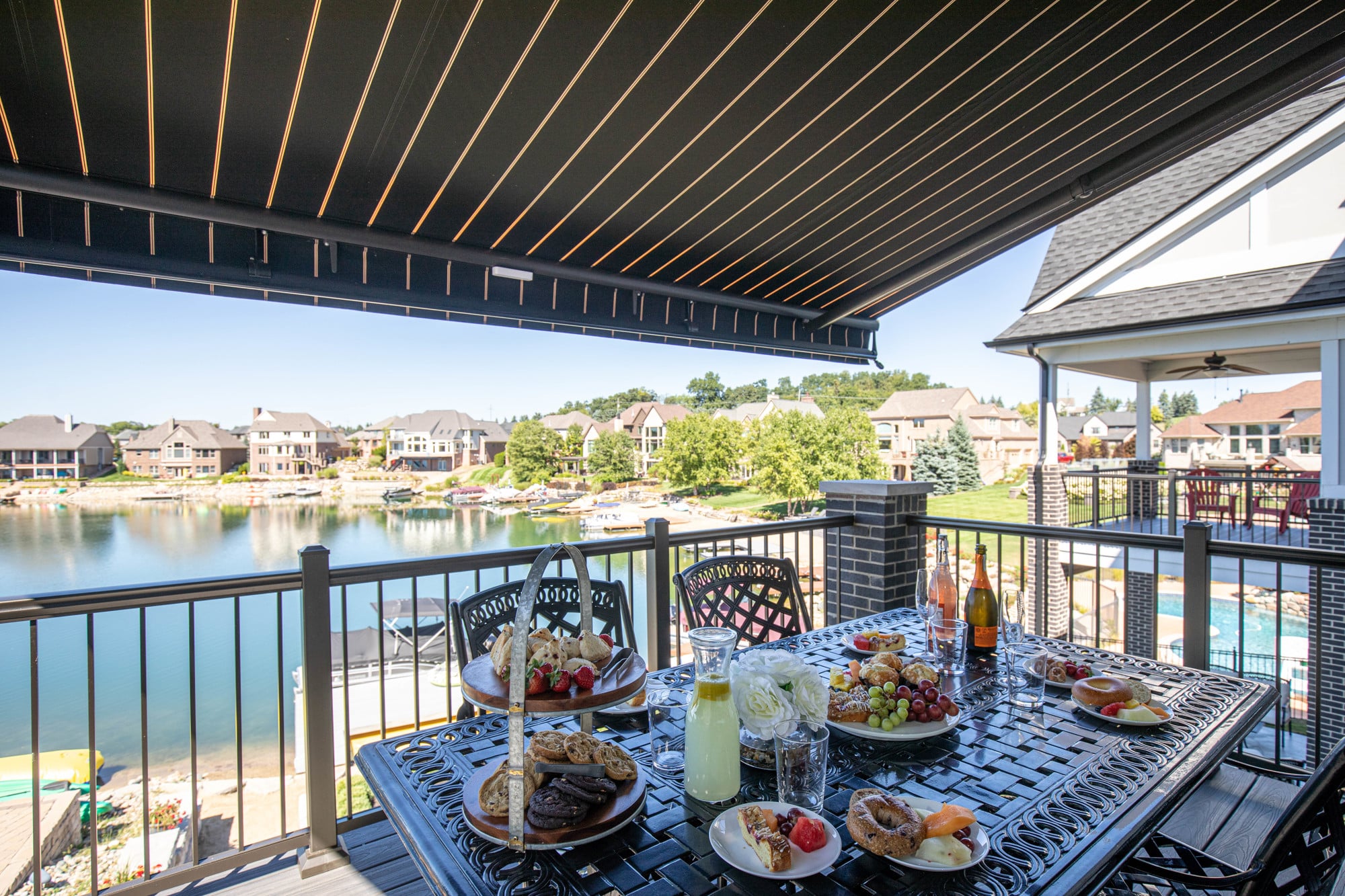 What Kind of Wind Load Can a Retractable Awning Handle? | Marygrove Awnings